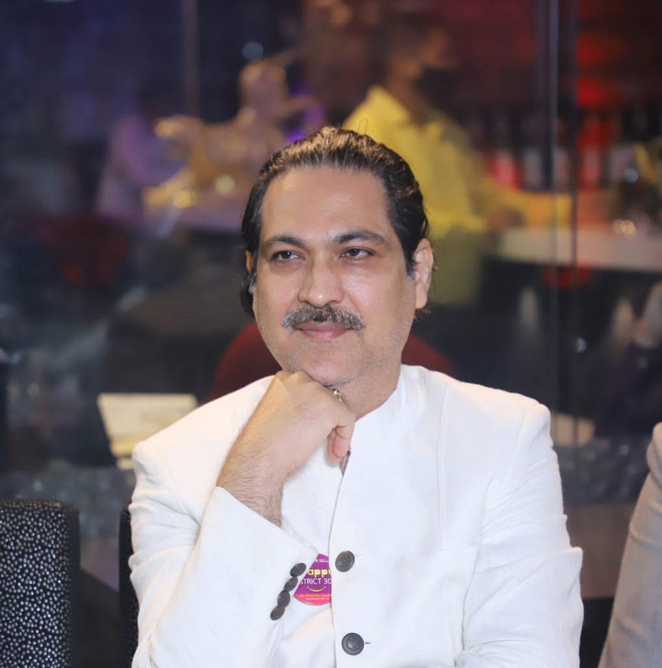 About Us | Dr. Puneet Chawla